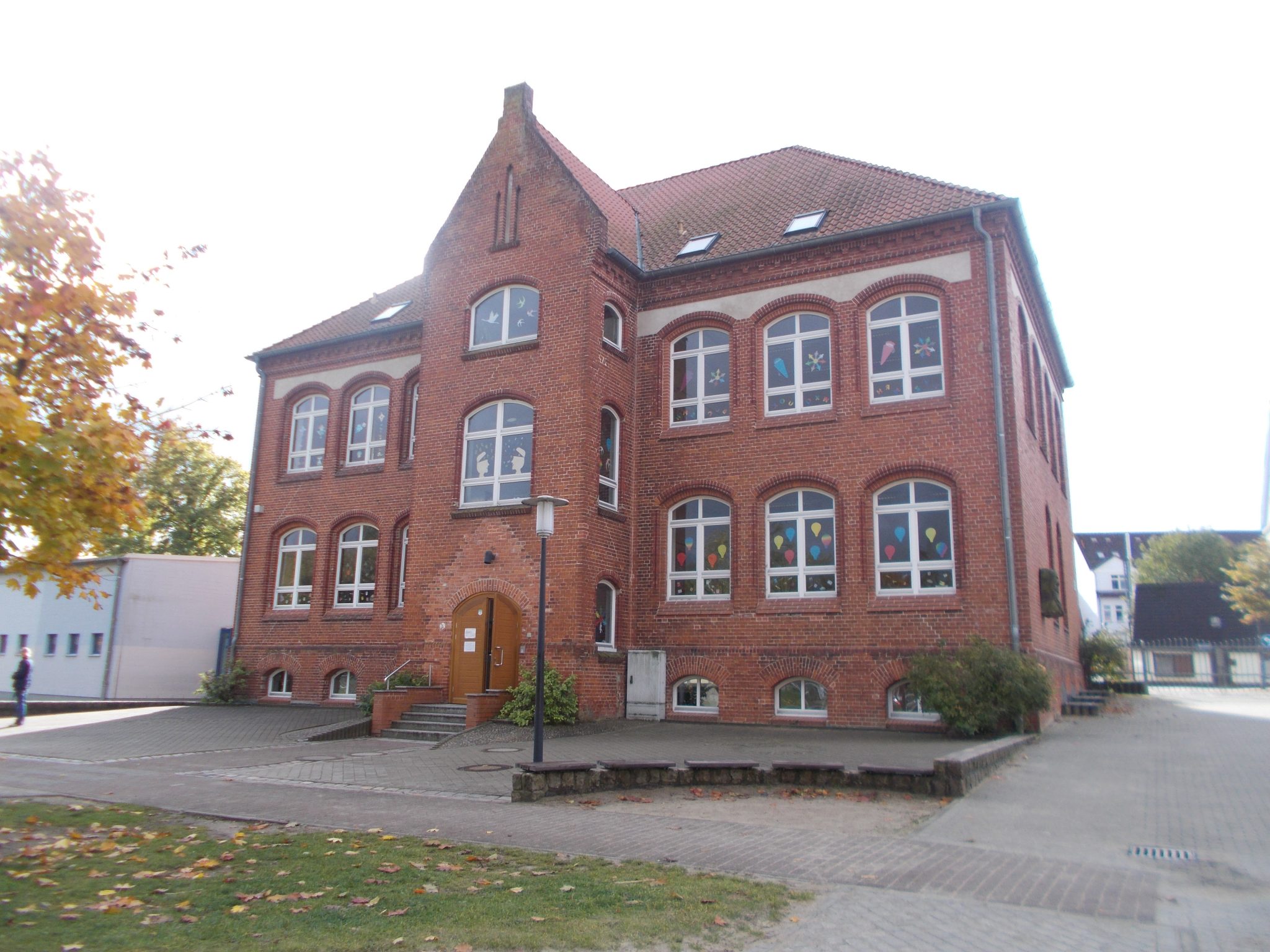 Schulgebäude - Grundschule "Friedrich-Wilhelm Wander"